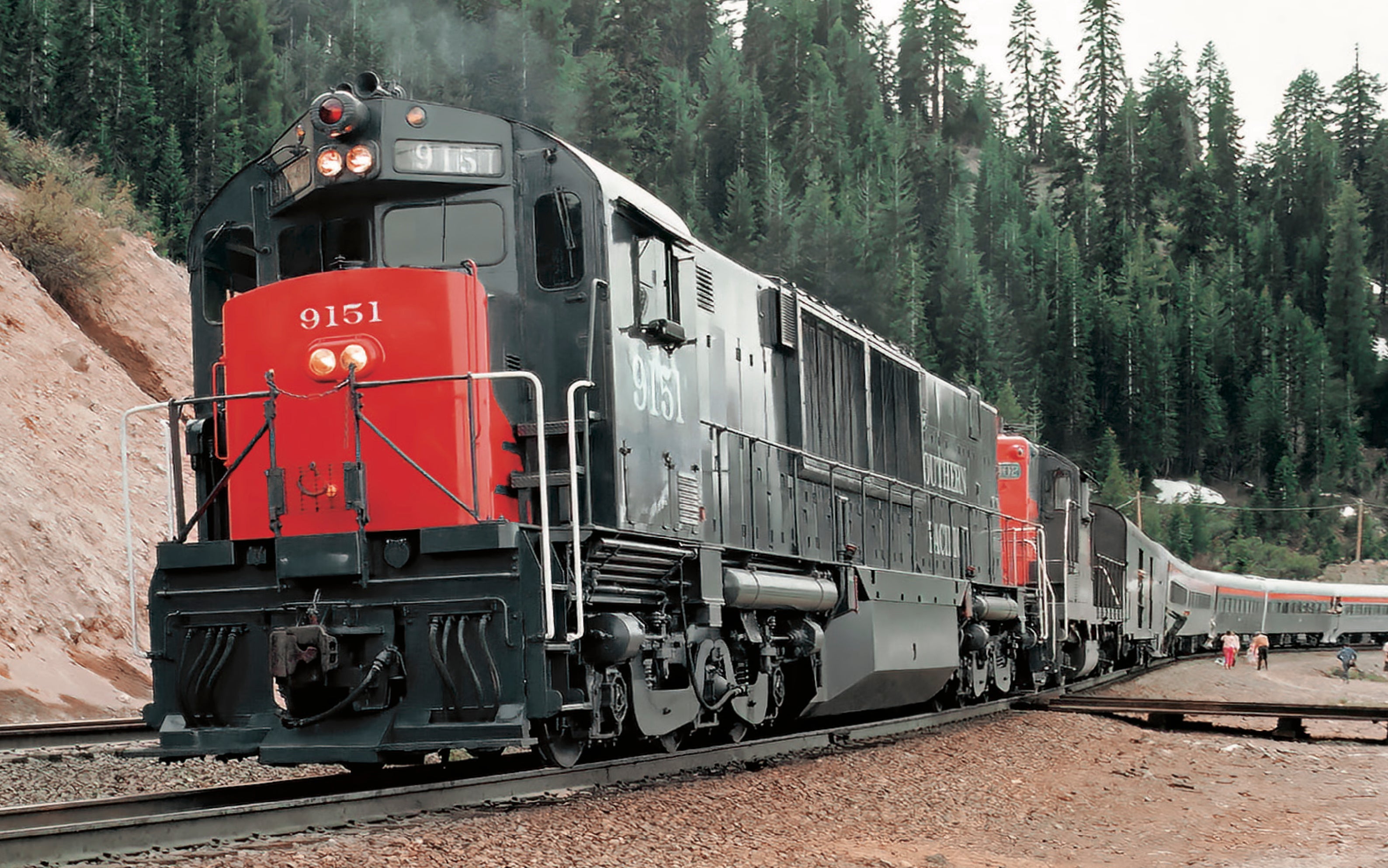 Southern Pacific DH-643 – Division Point